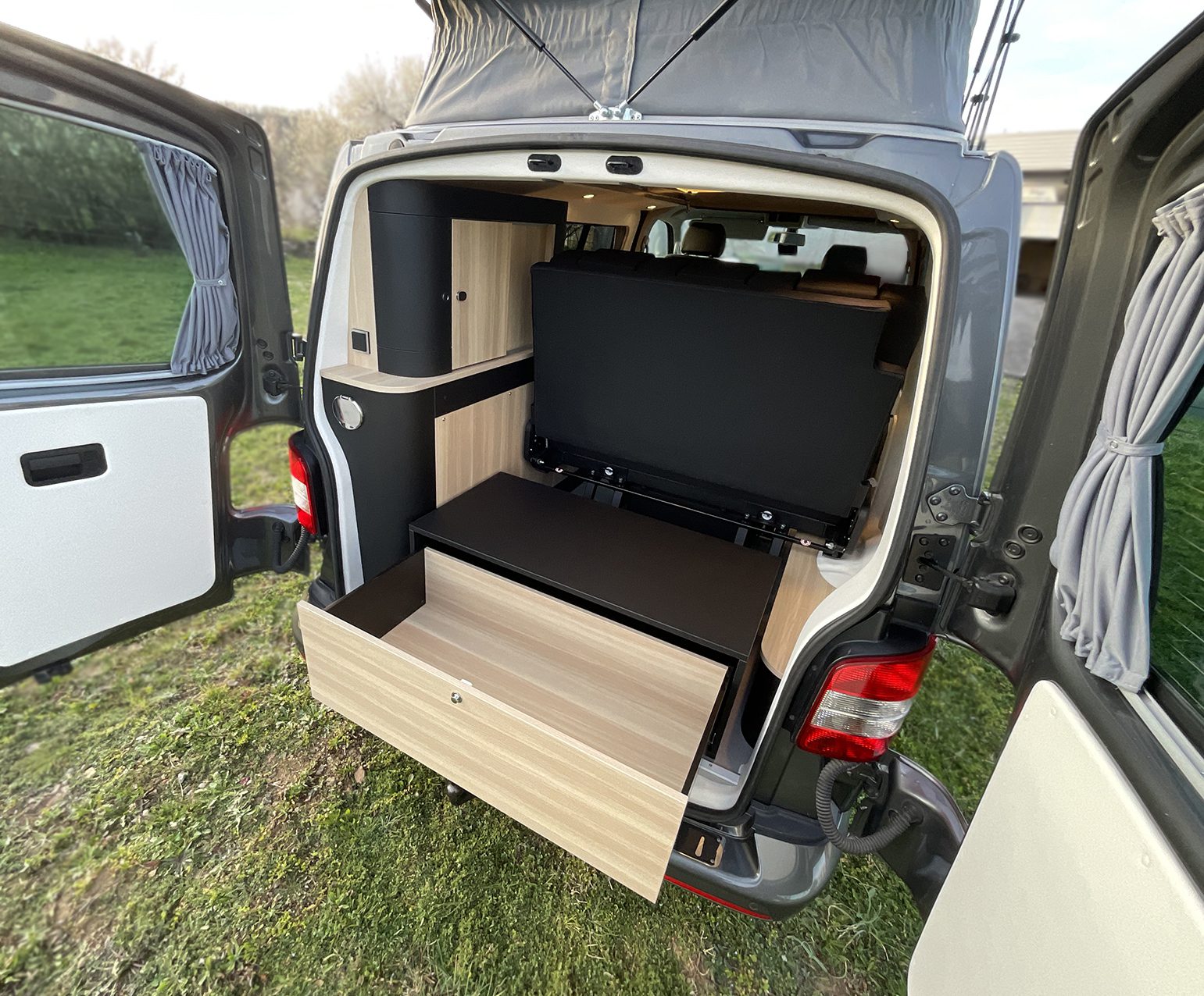 Aménagement sur-mesure Volkswagen T5 court 4motion